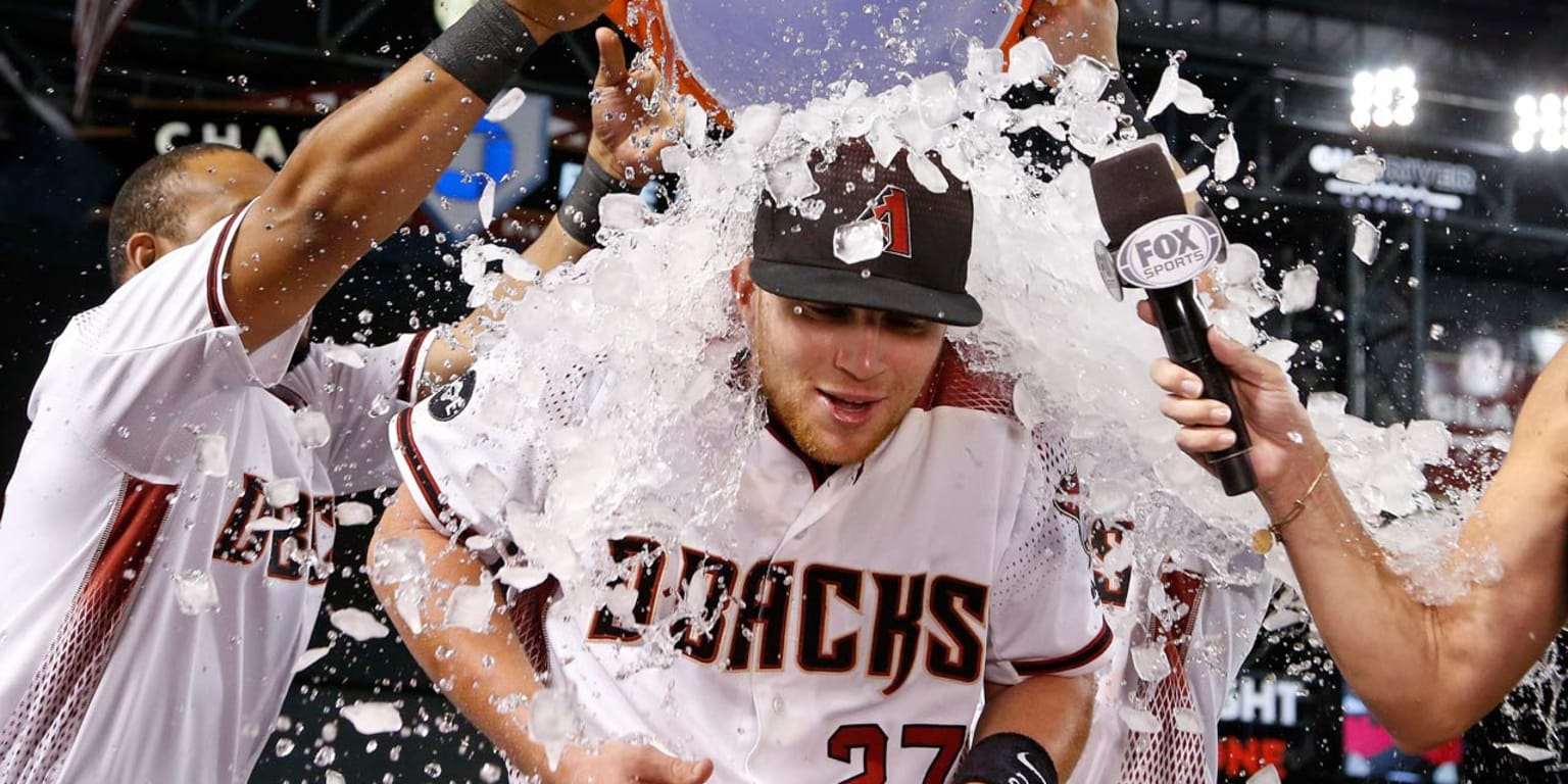 D-backs hang on to beat Braves in 11 innings