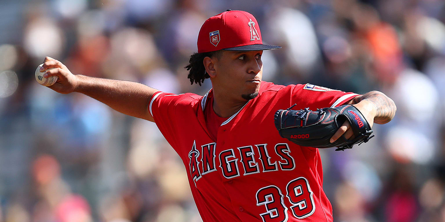 Angels' Keynan Middleton using more changeups
