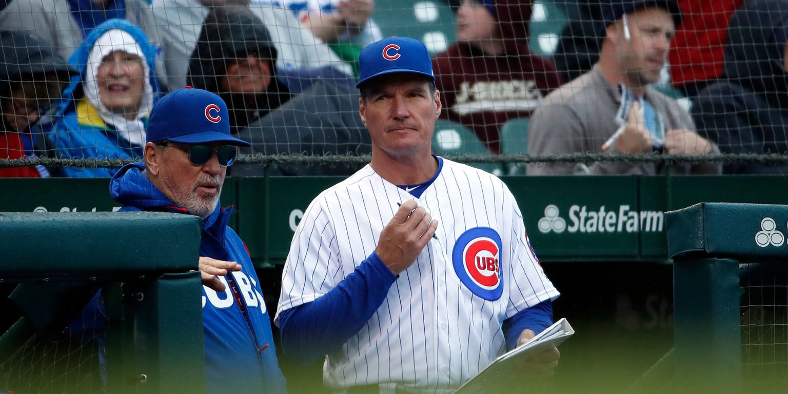 Hickey steps down as Cubs pitching coach