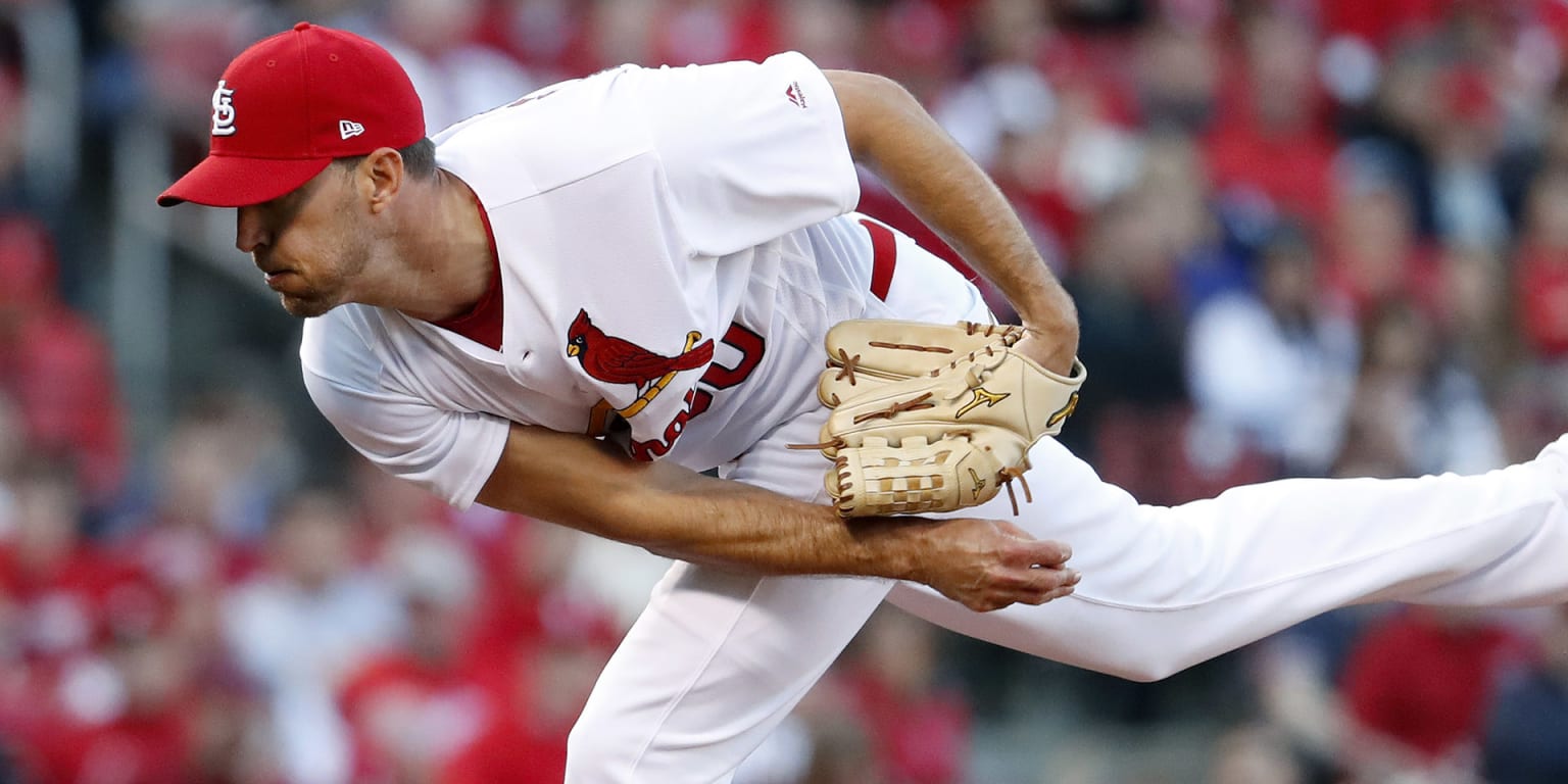 Adam Wainwright has short start in home opener