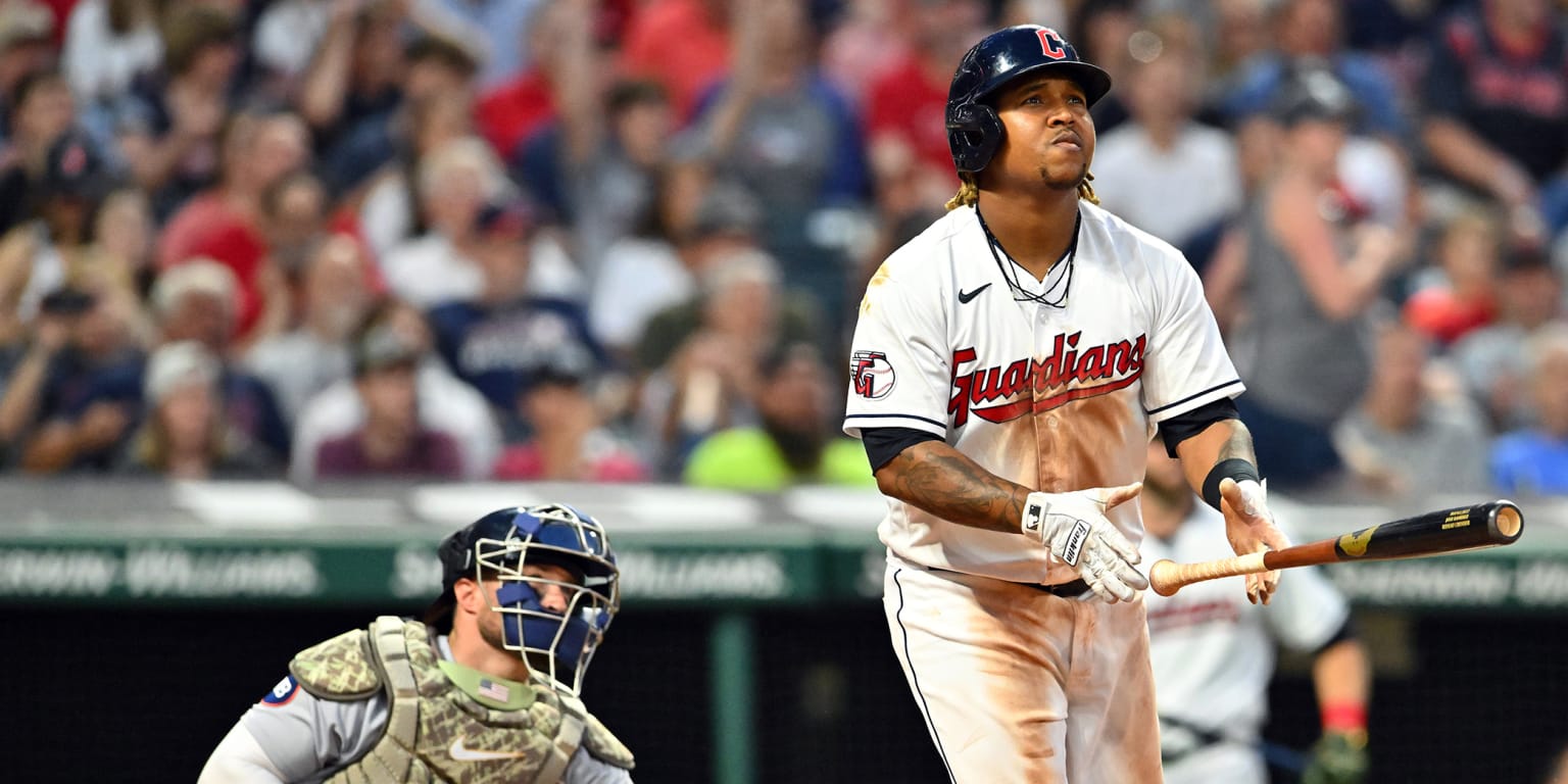 J-Ram sentencia a Tigres con HR de 3 rayas