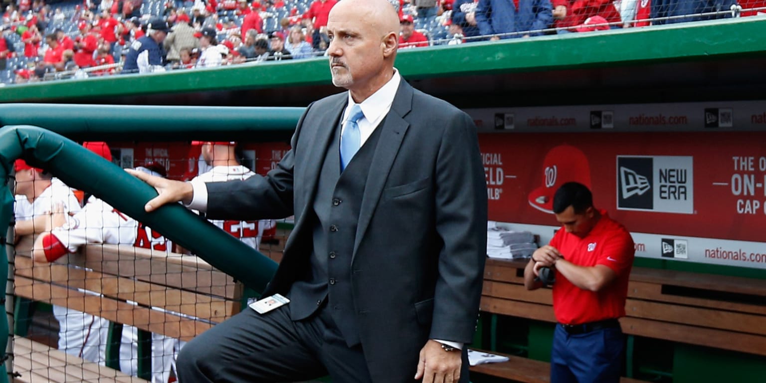 Nationals GM Mike Rizzo's option exercised