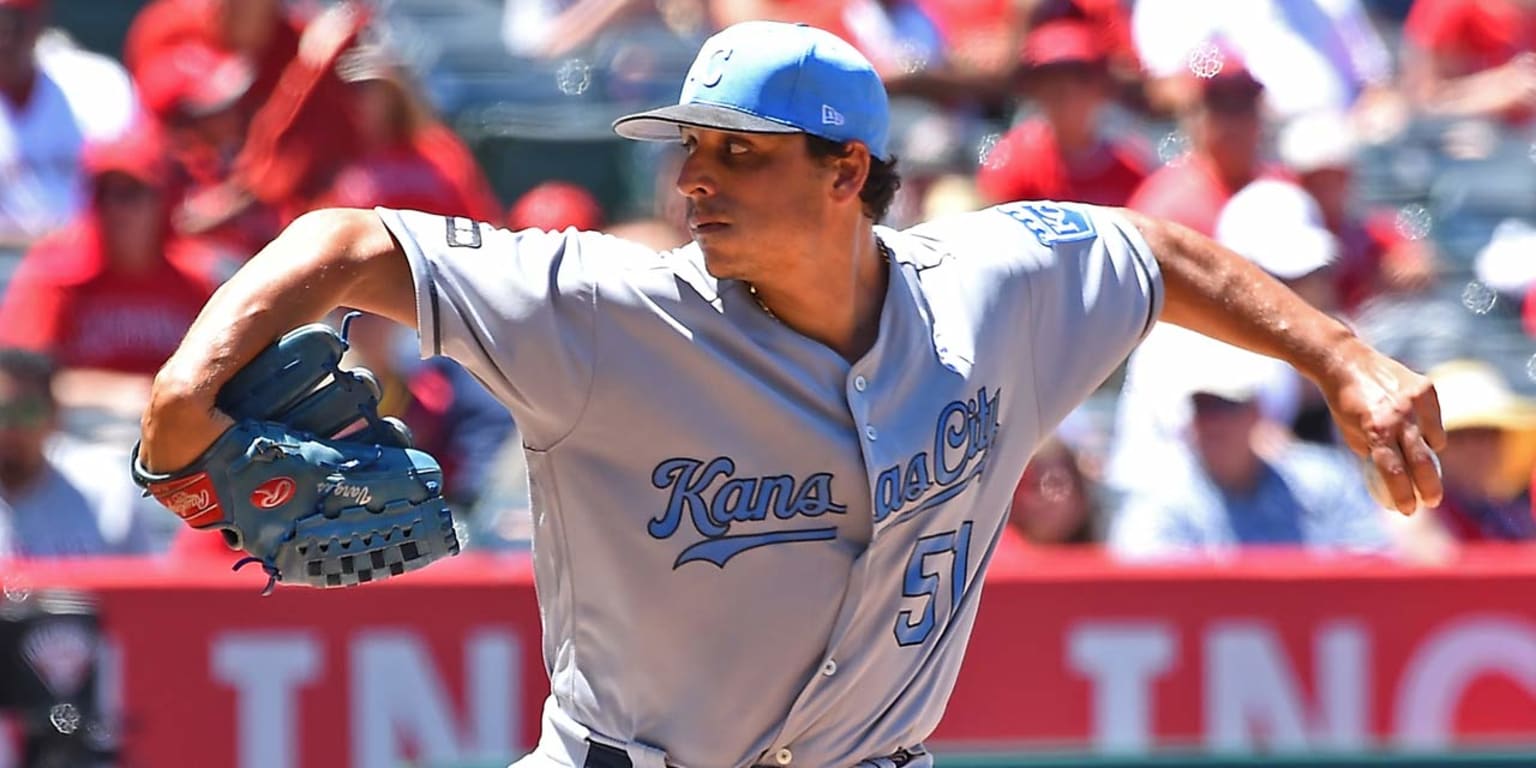 Royals' Jason Vargas wins 10th game of season