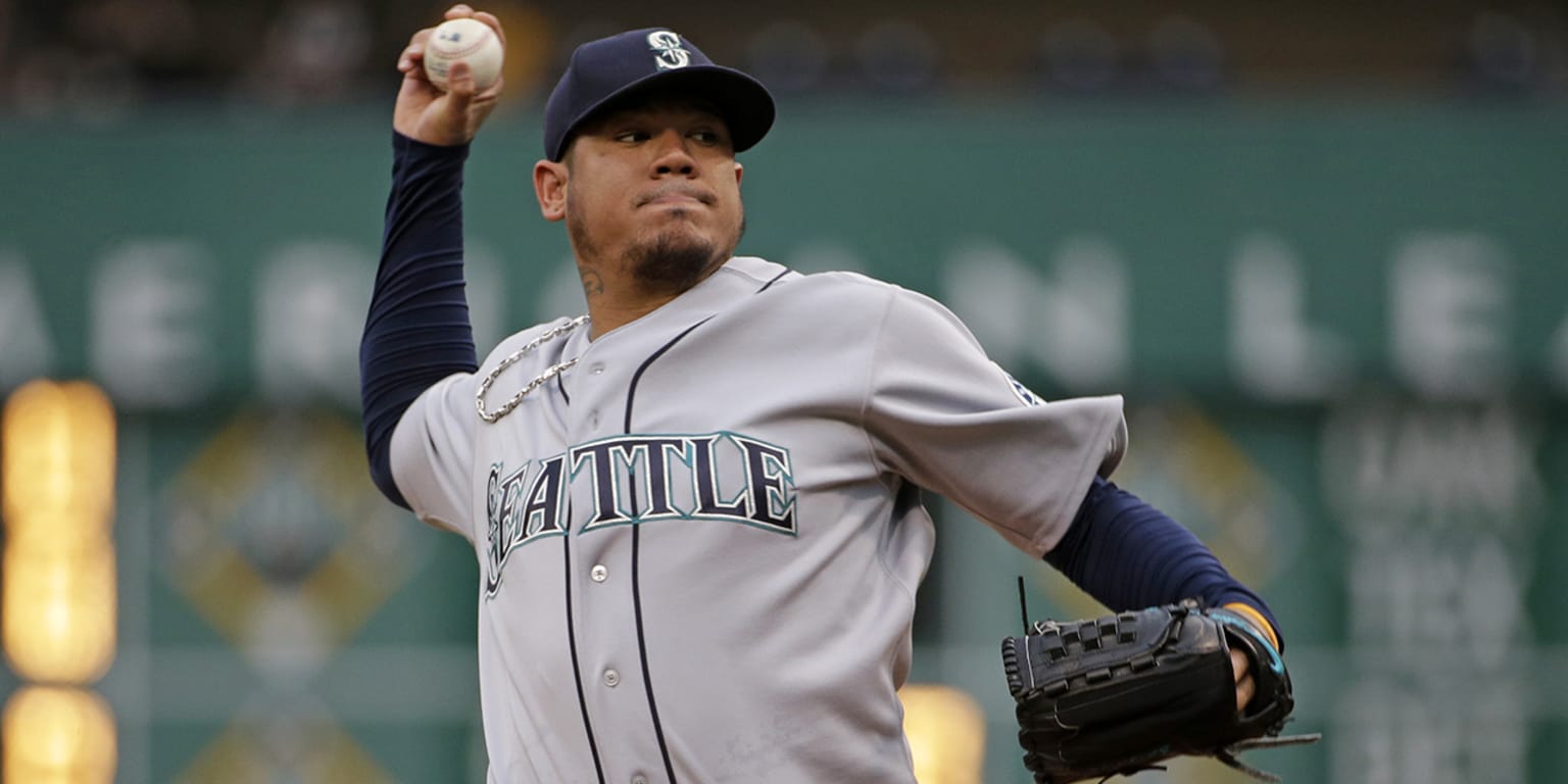 Félix se recupera para lograr su primer triunfo en dos meses