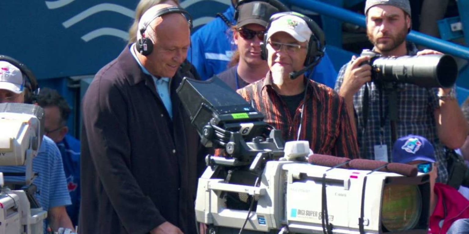 A camera man at Sunday's Yankees-Blue Jays game looked quite a bit like ...