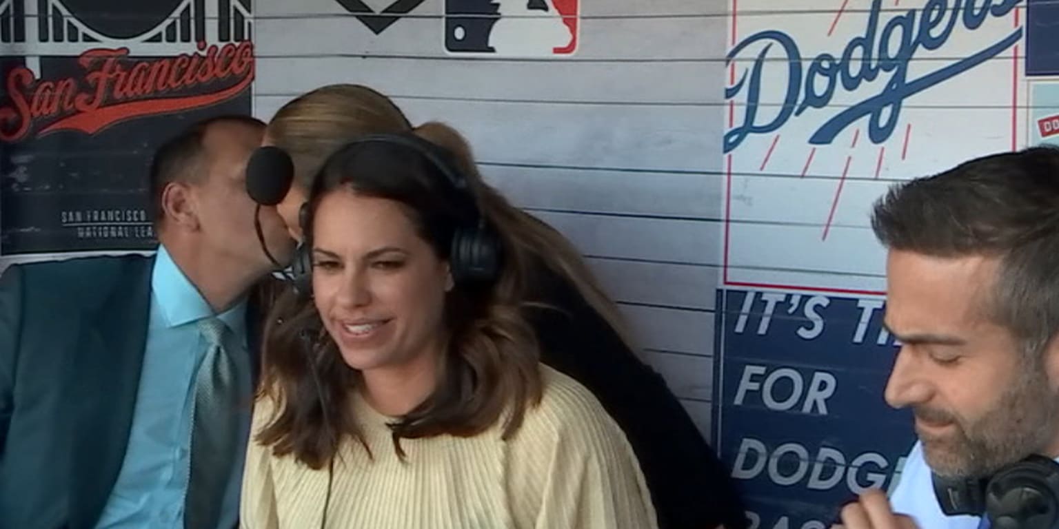 J-Lo visited the booth during Giants-Dodgers to give A-Rod a good luck ...