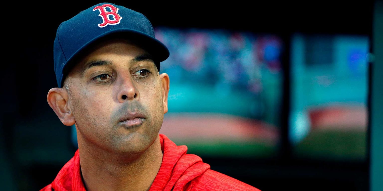 Alex Cora takes long-term view with lineups