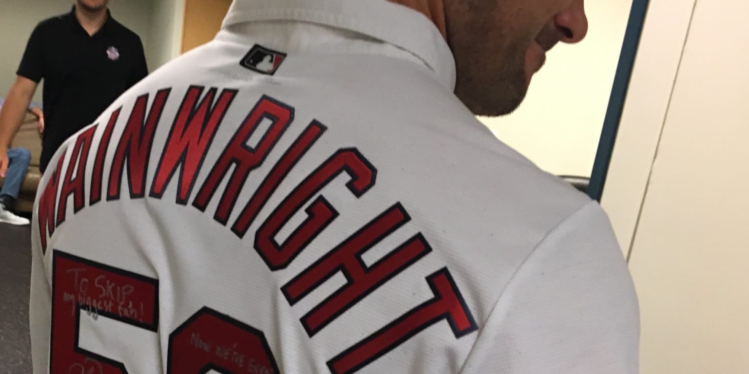 Adam Wainwright pranked former teammate Skip Schumaker with a homemade ...