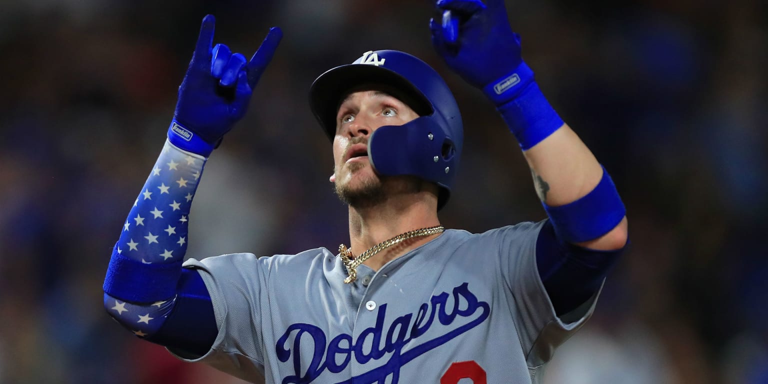 Yasmani Grandal to start at catcher in Game 3