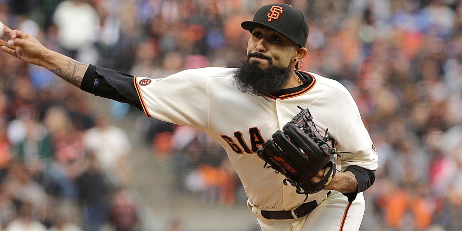 Giants' Sergio Romo to start throwing Friday