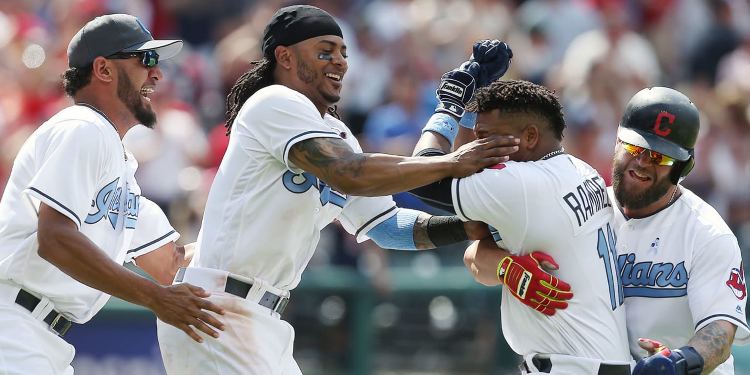 Ramirez, Indians walk off to sweep White Sox