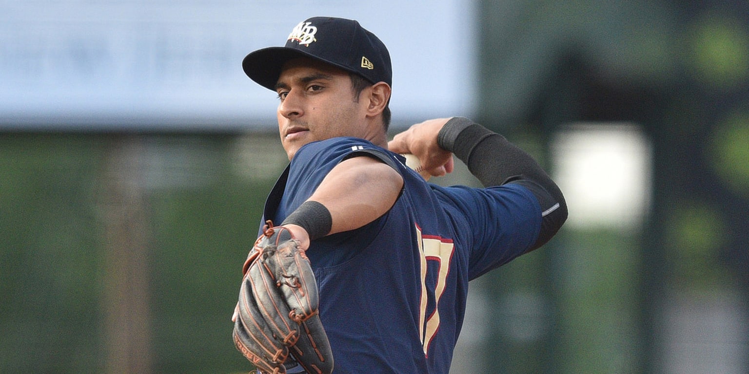 Donovan Solano called up to Yankees