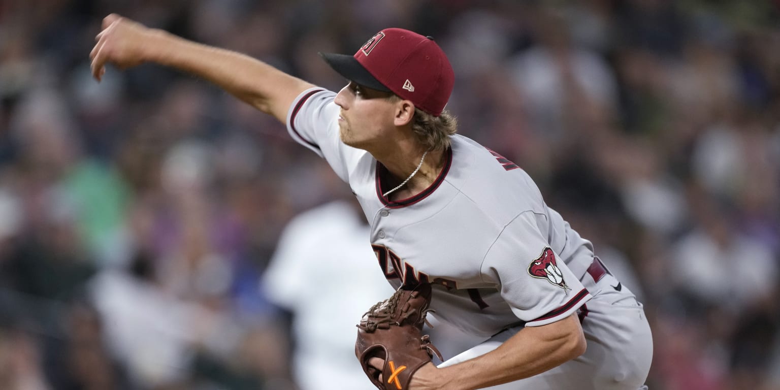 Royals acquire Luke Weaver in trade with D-backs