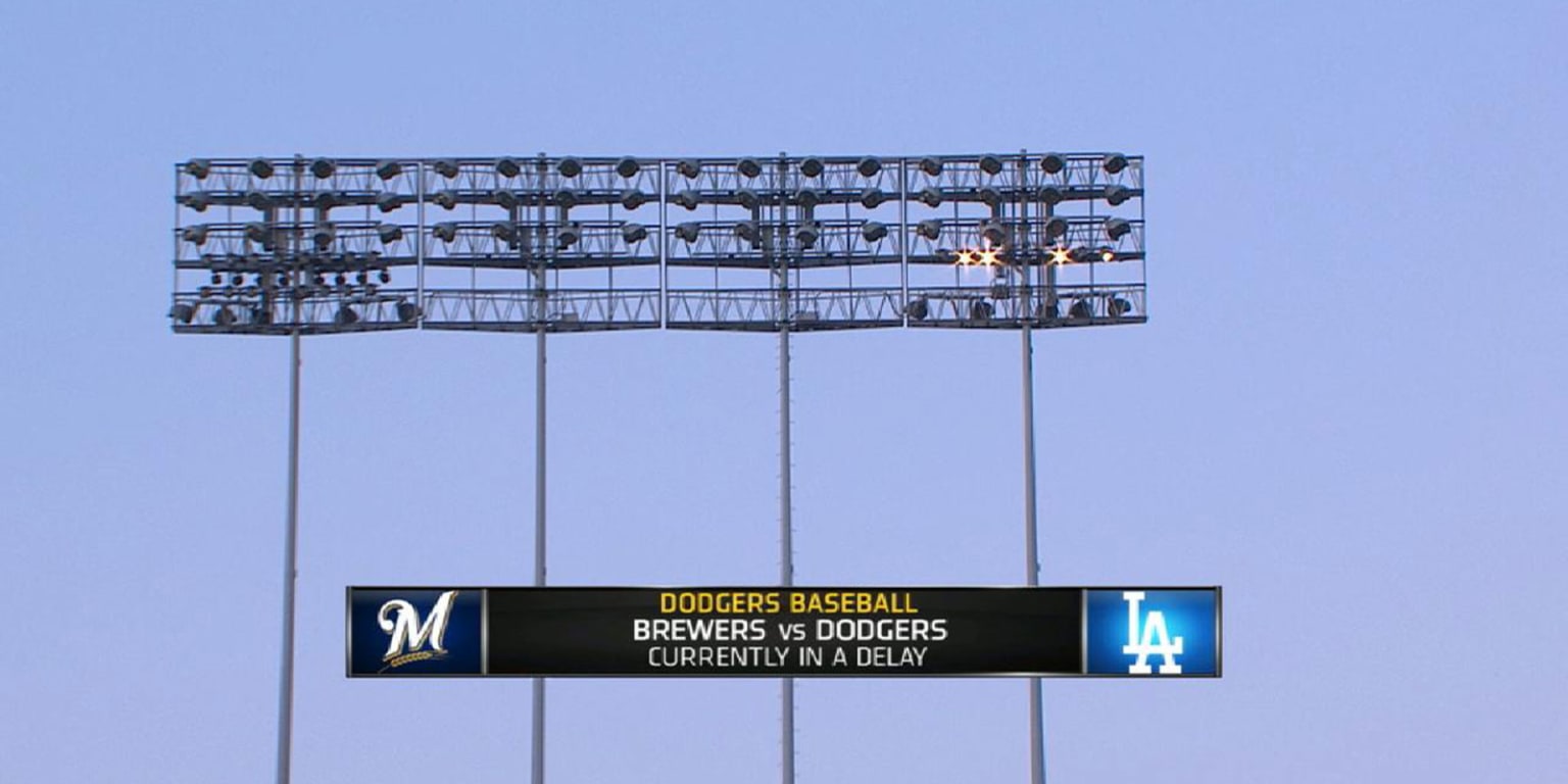 Dodger Stadium power failure delays game
