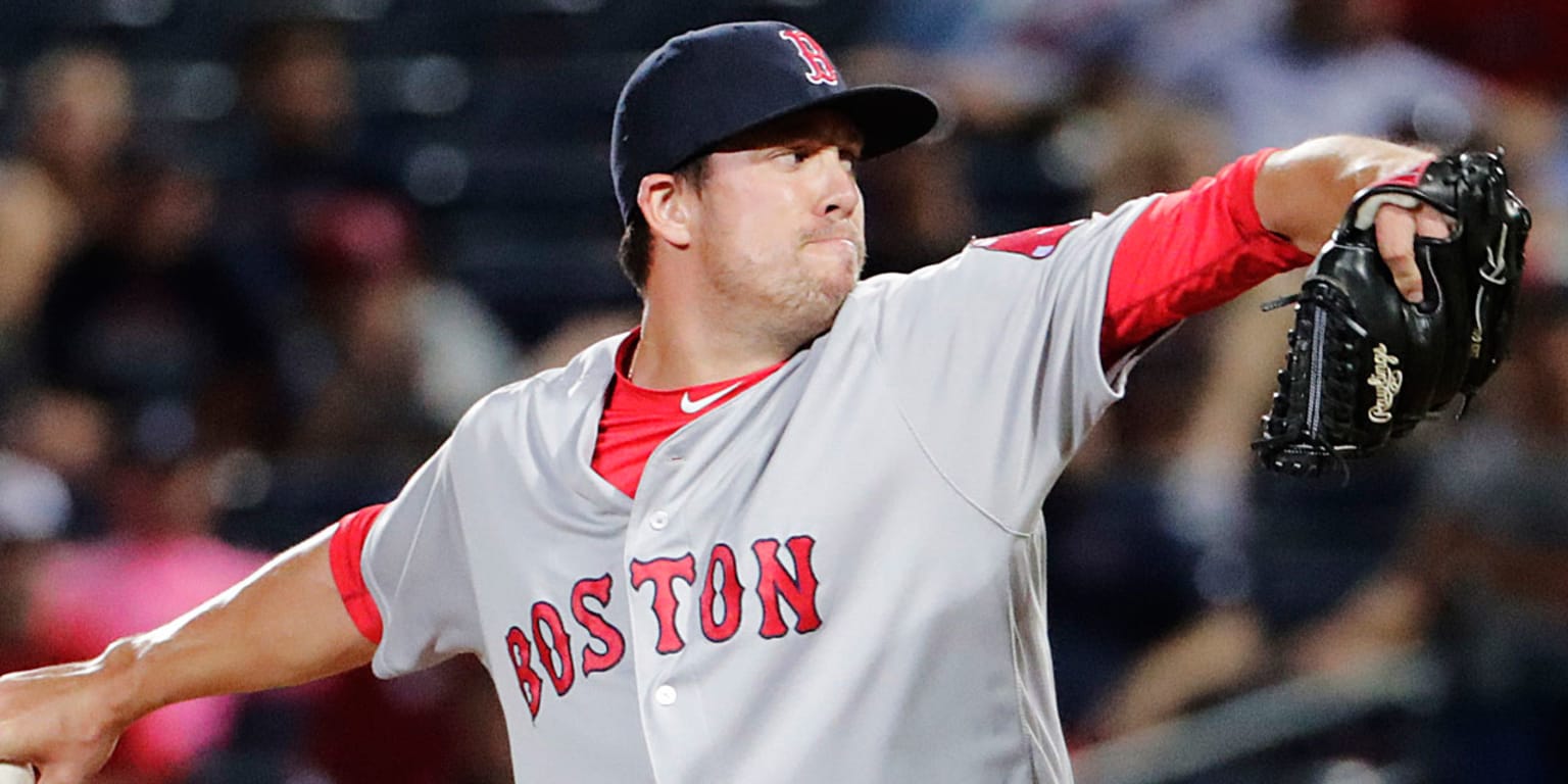 Pat Light traded from Twins to Pirates