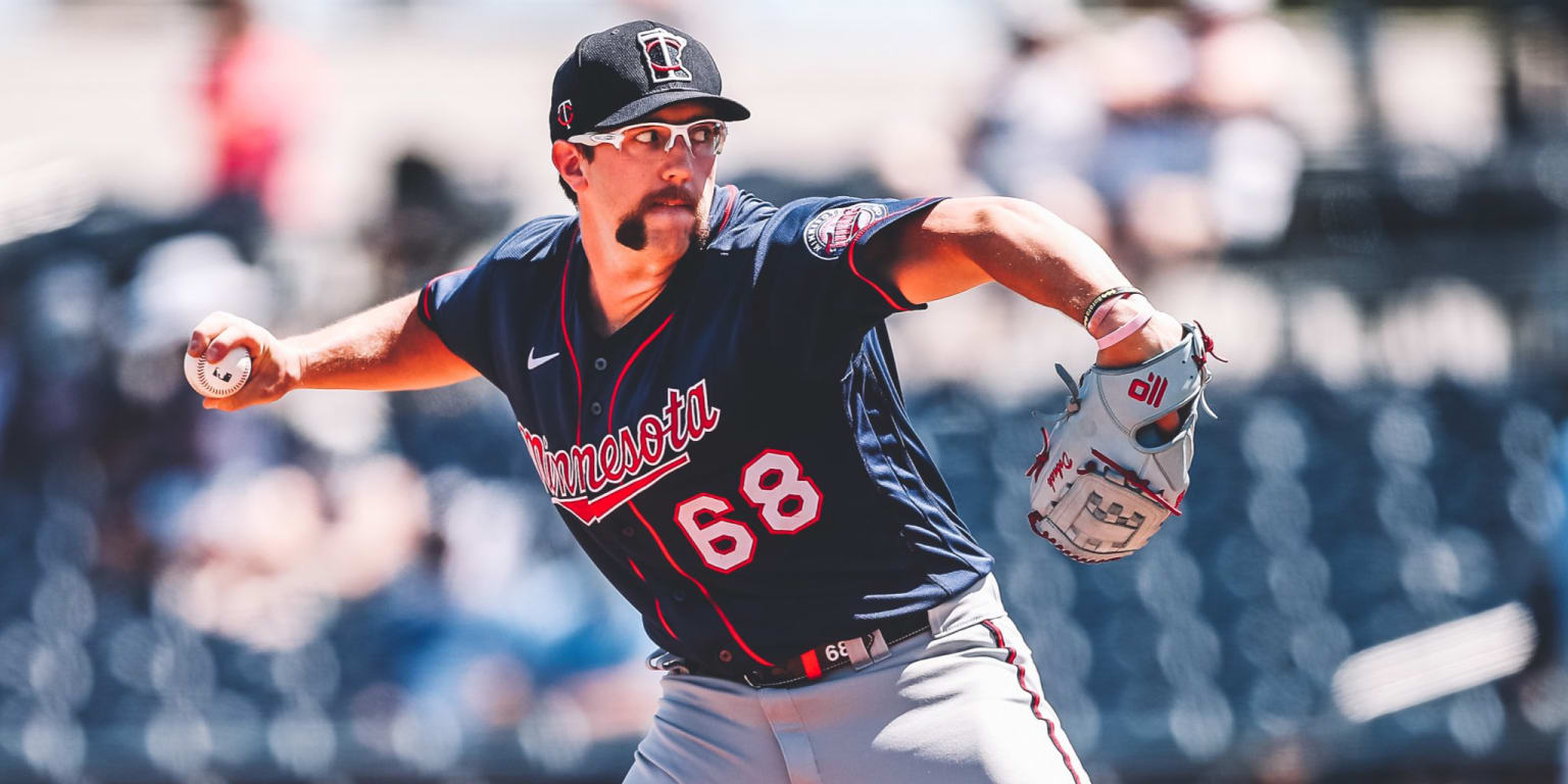 Randy Dobnak dominates Rays with improved slider