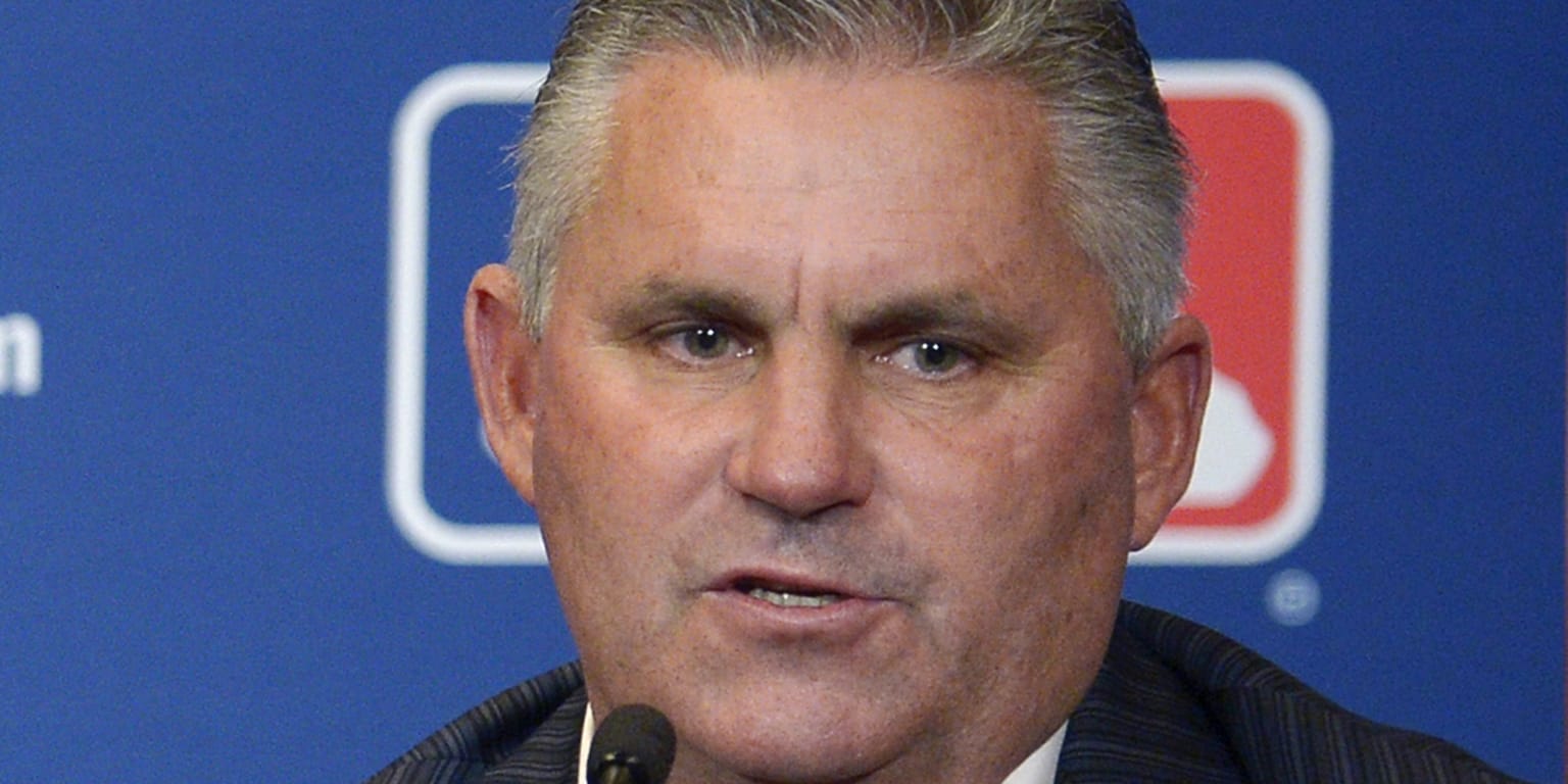 Kevin Towers elected to Padres Hall of Fame