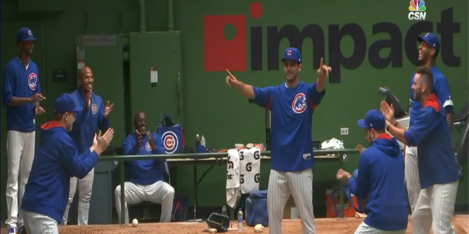 The Cubs recreated the 'Superbad' intro with their bullpen dancing ...