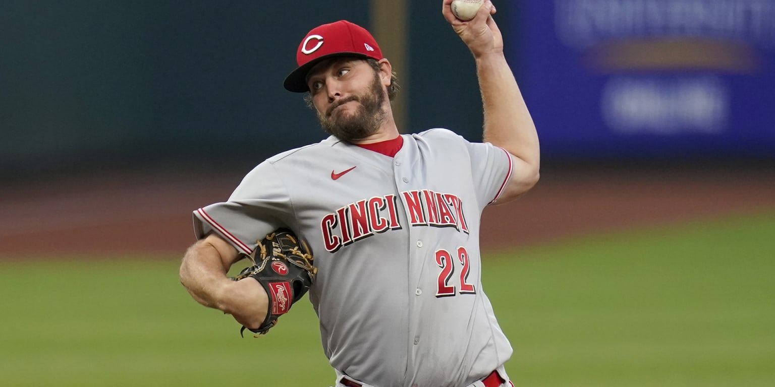 Wade Miley, Reds lose to Cardinals