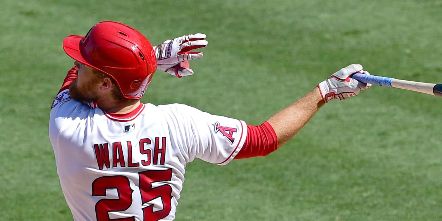Jared Walsh hits first career grand slam