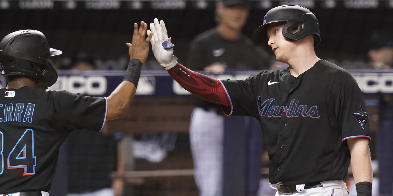 Garrett Cooper returns to Marlins lineup