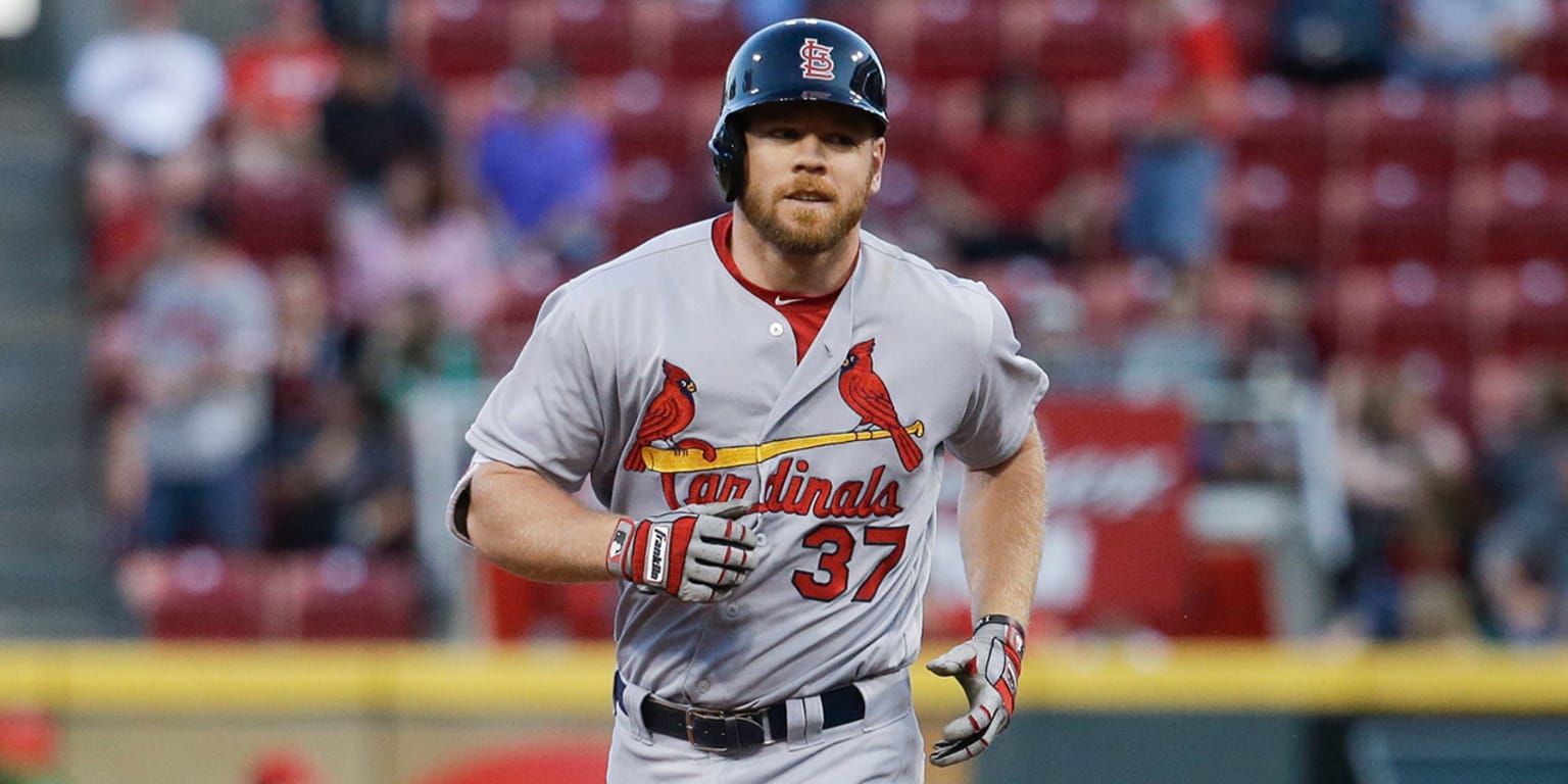 Brandon Moss hits 2 HRs in Cardinals' win