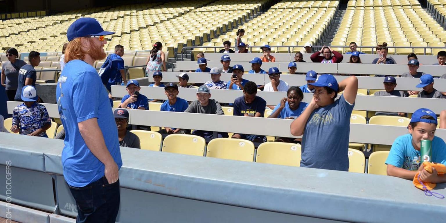 Dodgers host kids for PLAY Campaign event