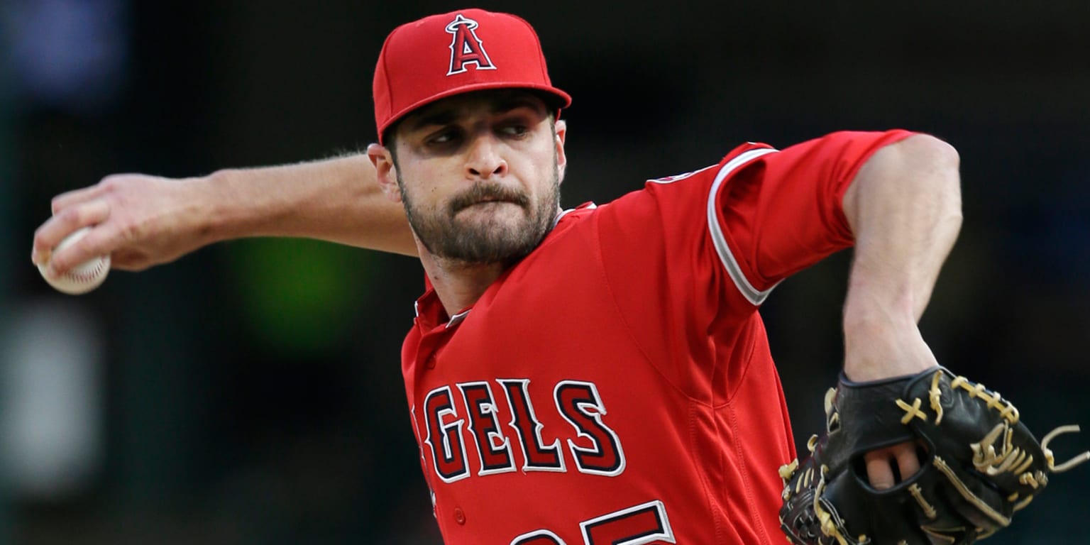 Angels using pickoffs to counter pitch times