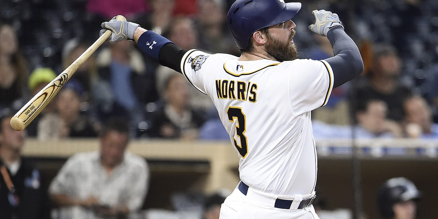 Padres catcher Derek Norris hurt on foul ball