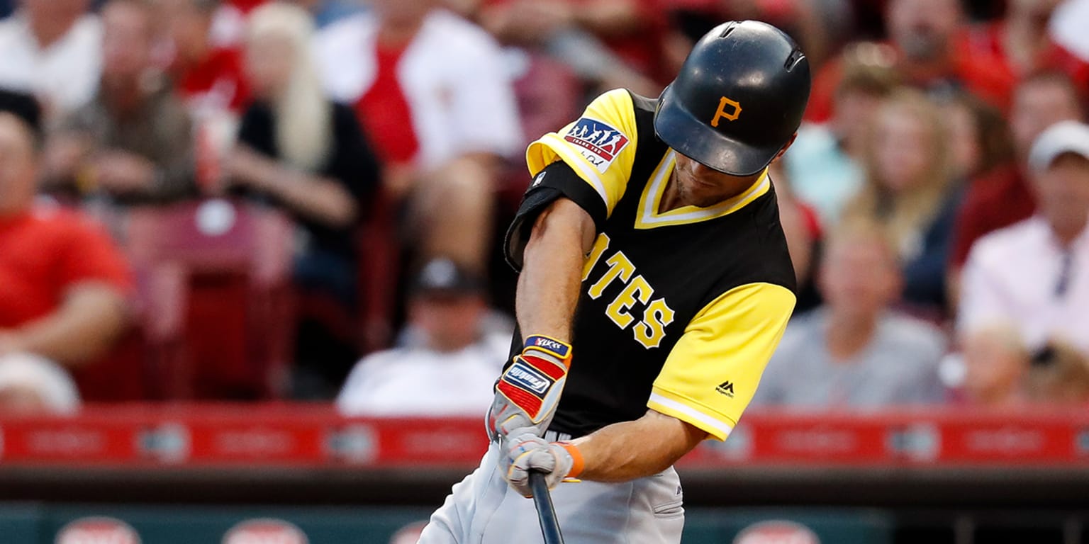 Bucs' Adam Frazier exits with hamstring injury