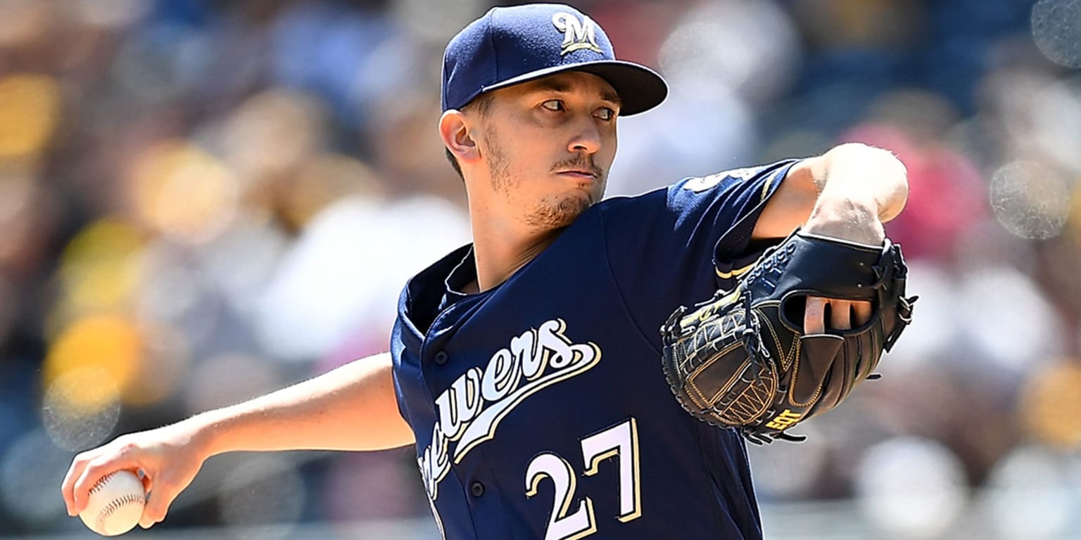 Zach Davies strong, Brewers beat Pirates