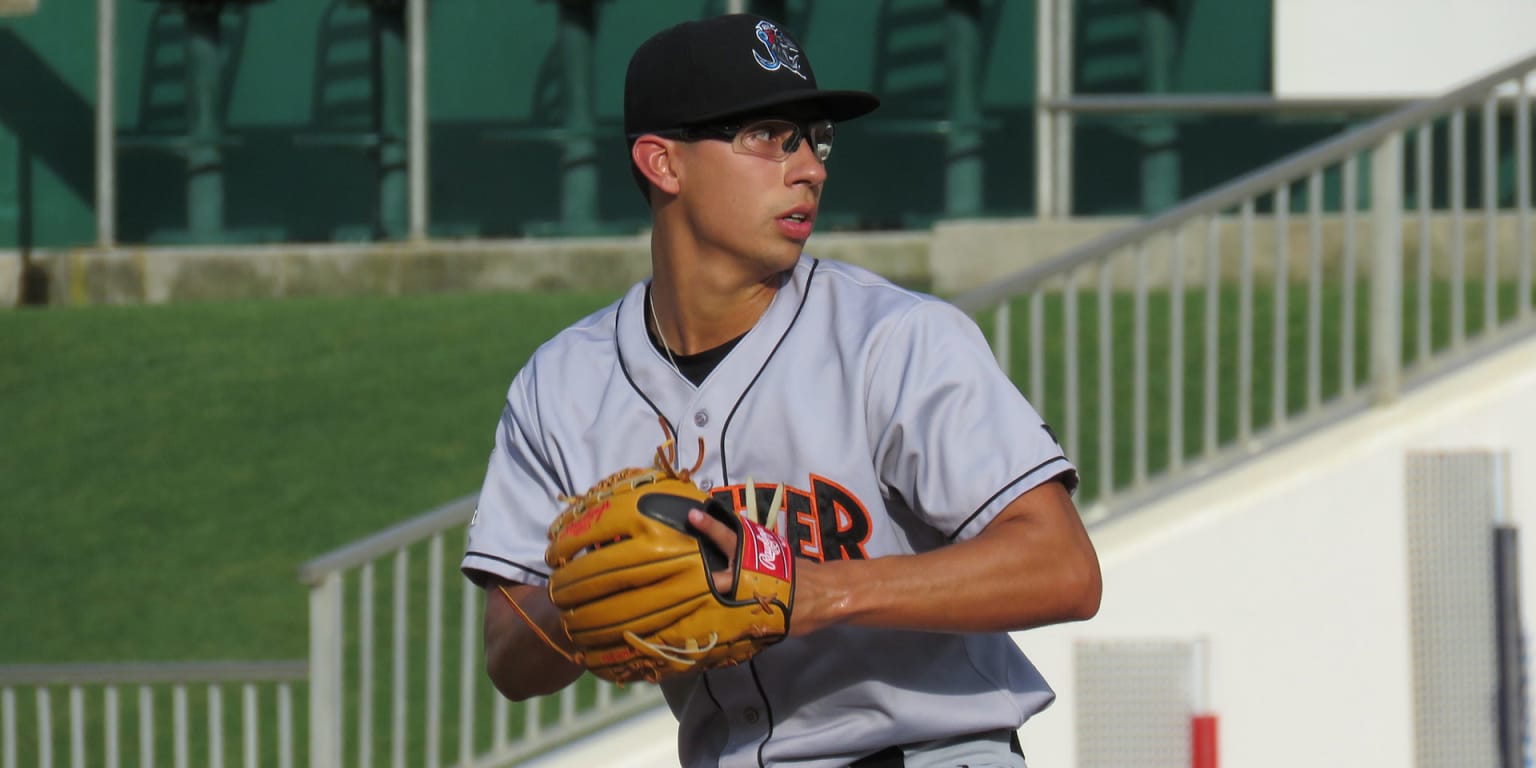 Robert Dugger likely to debut for Marlins Monday