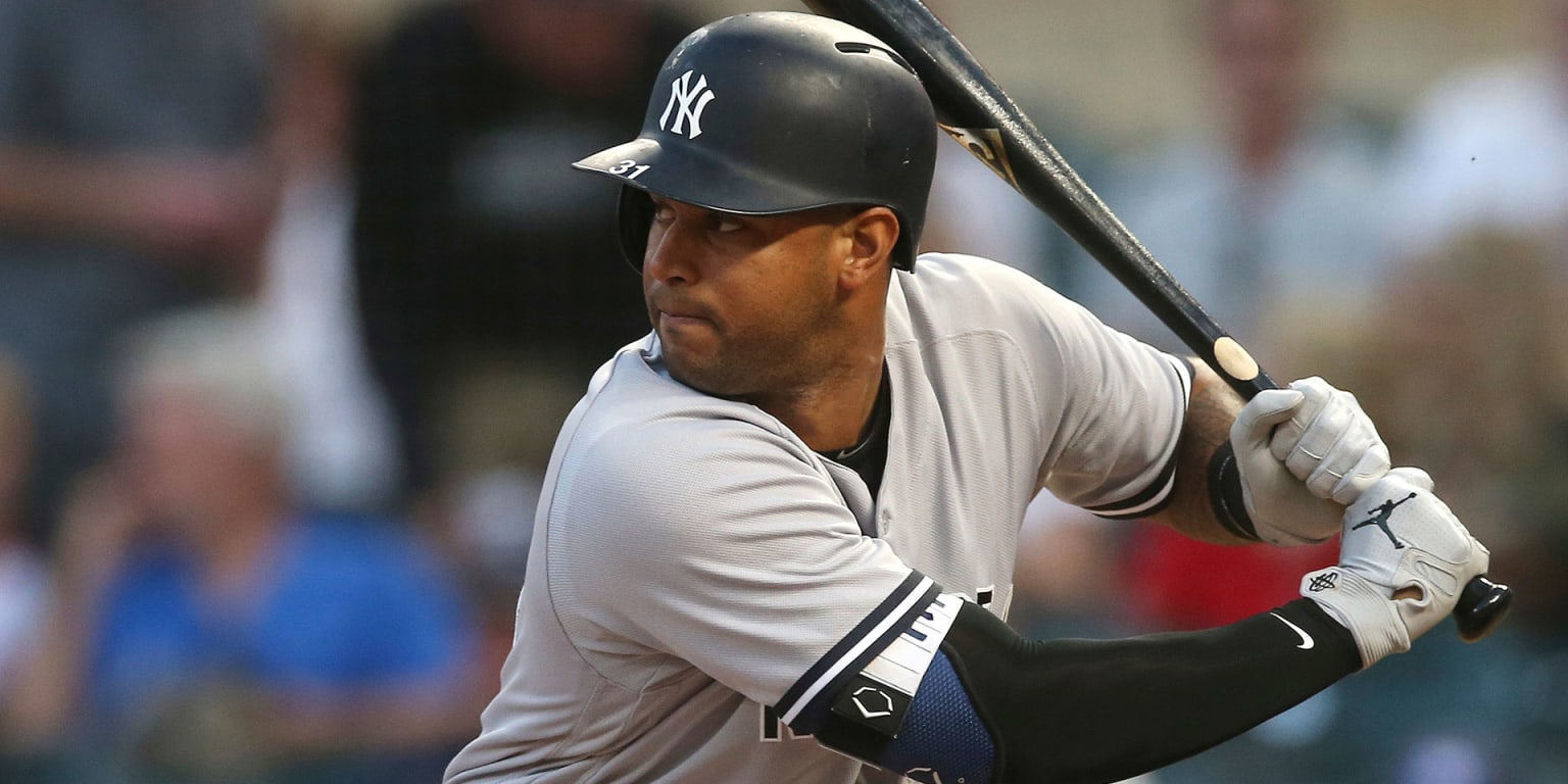 Aaron Hicks day to day after hamstring injury