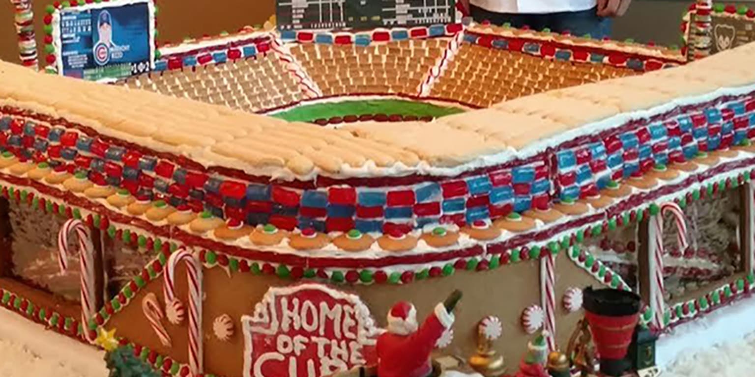 Check out this 400-pound gingerbread house version of Wrigley Field ...