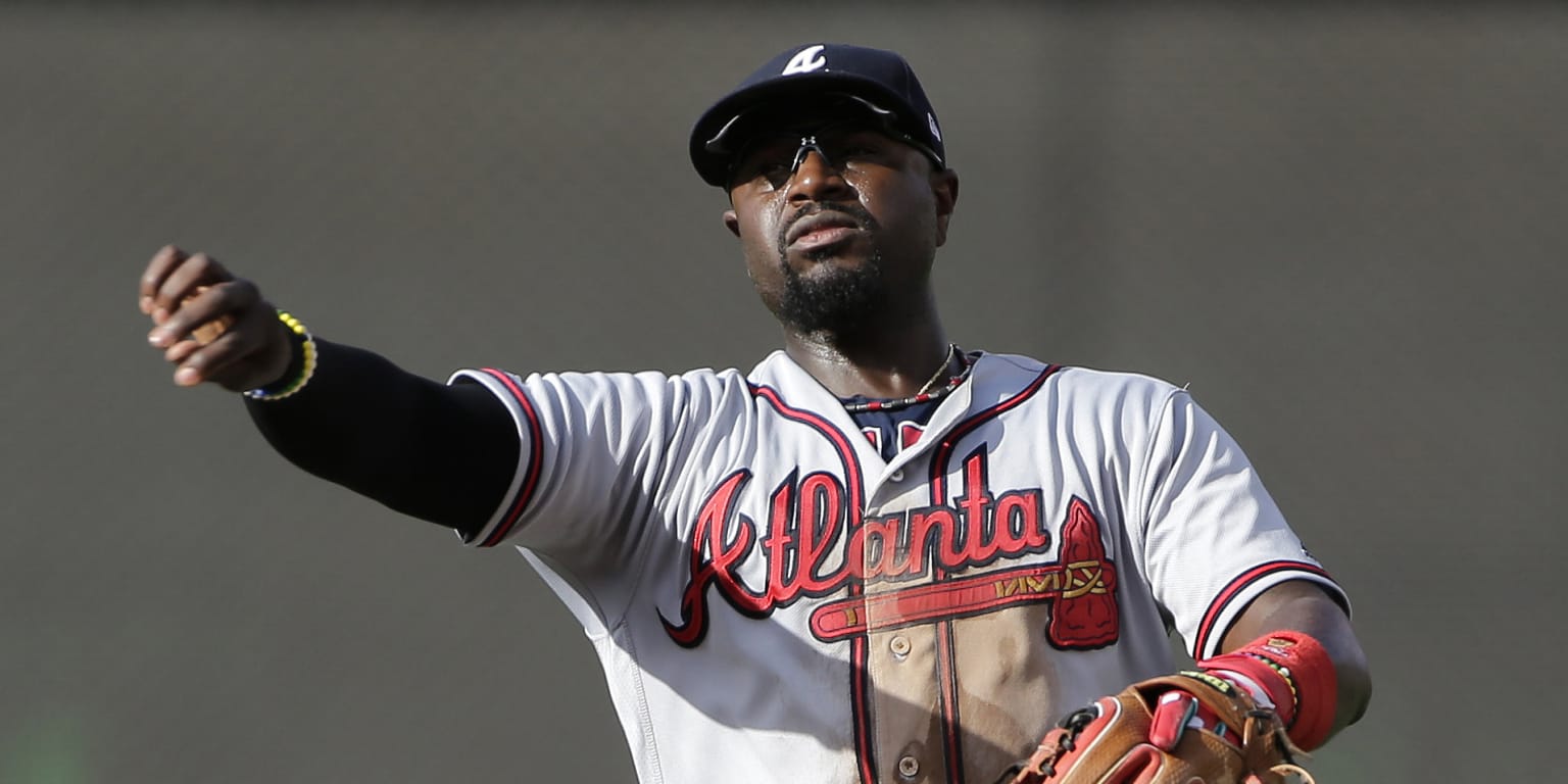 Braves' Brandon Phillips moves to third base