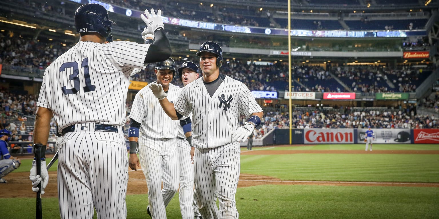 Gary Sanchez impresses as Yankees rookie