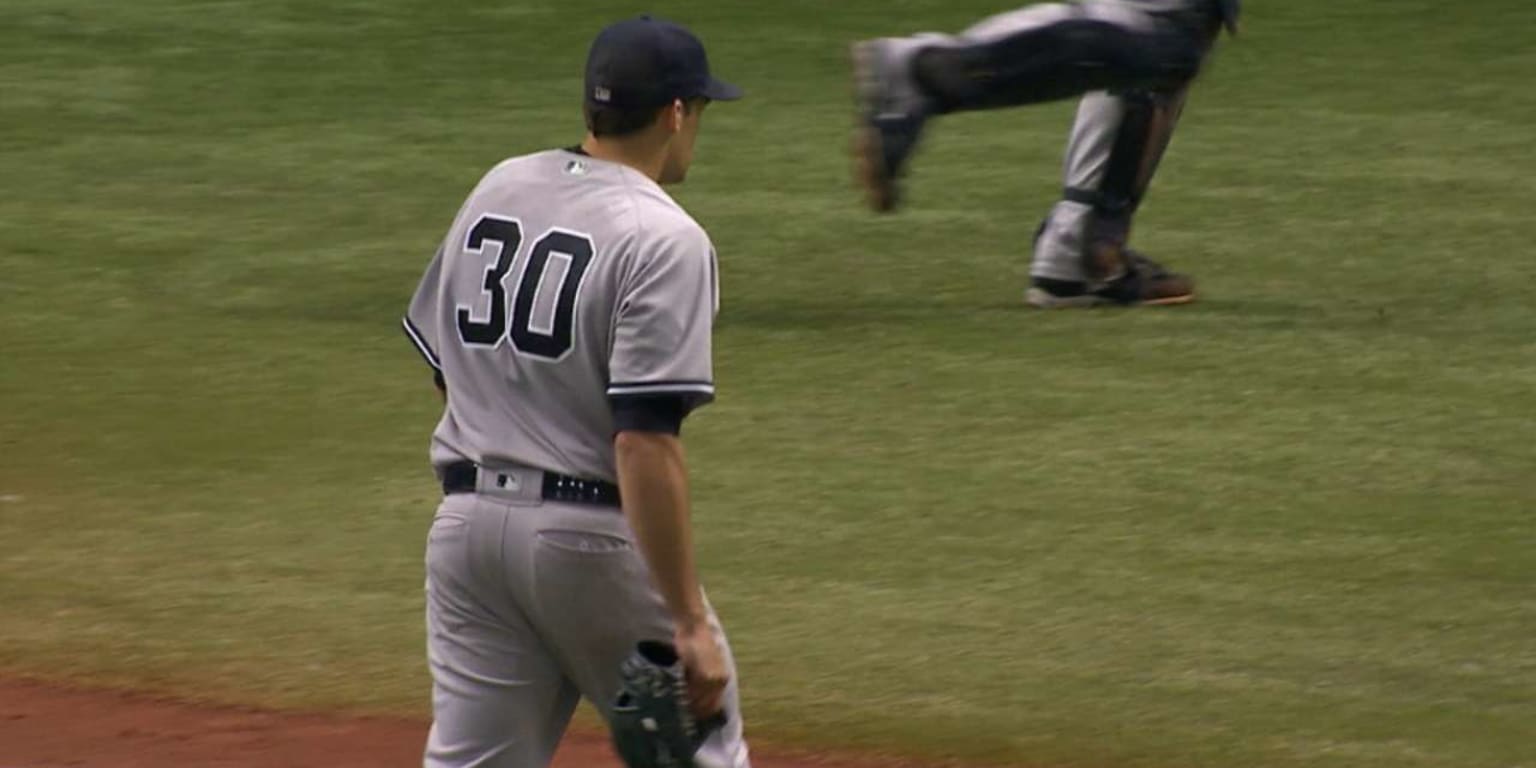 Yankees Nathan Eovaldi has elbow tendon injury