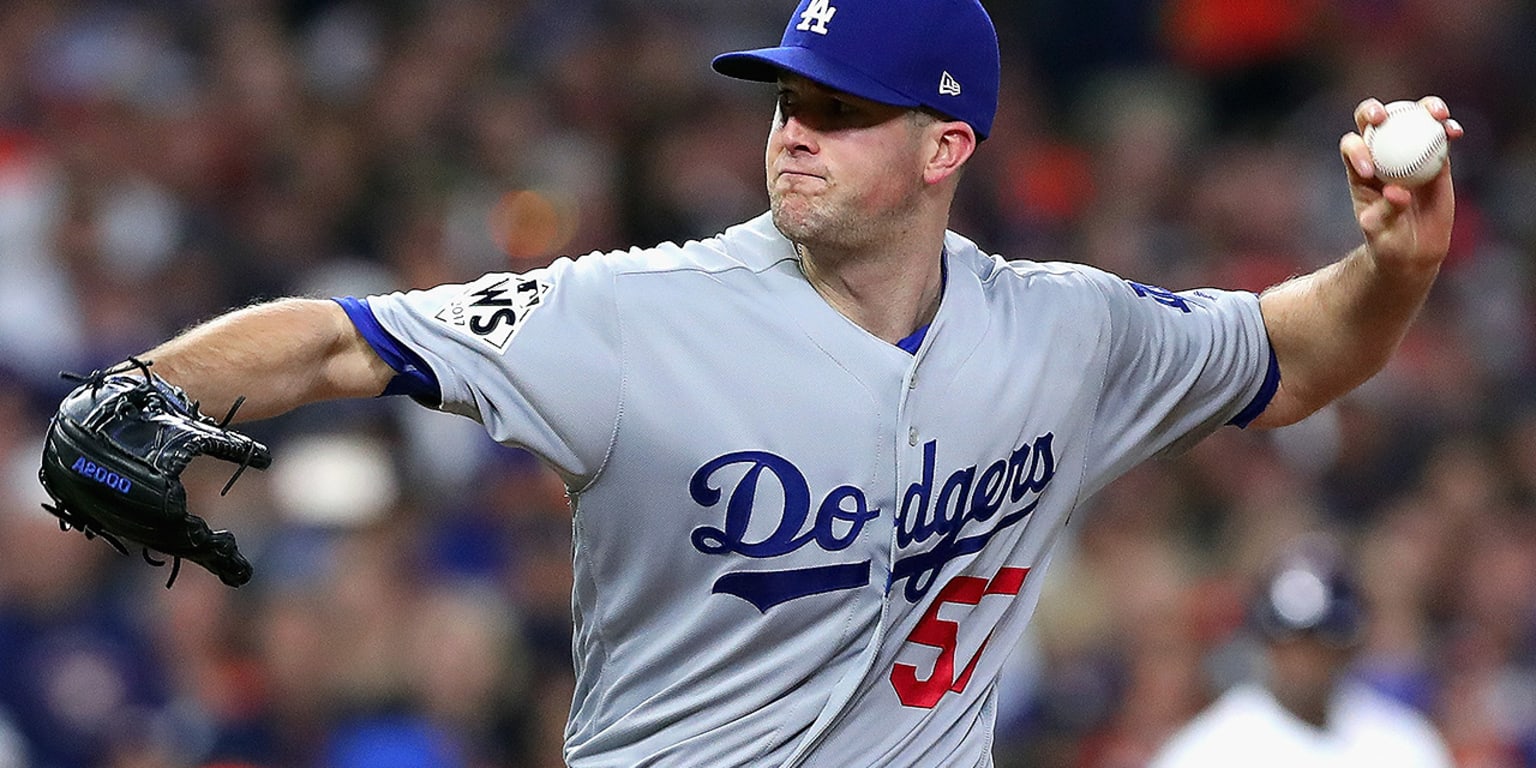 Dodgers' Alex Wood could pitch in relief in WS