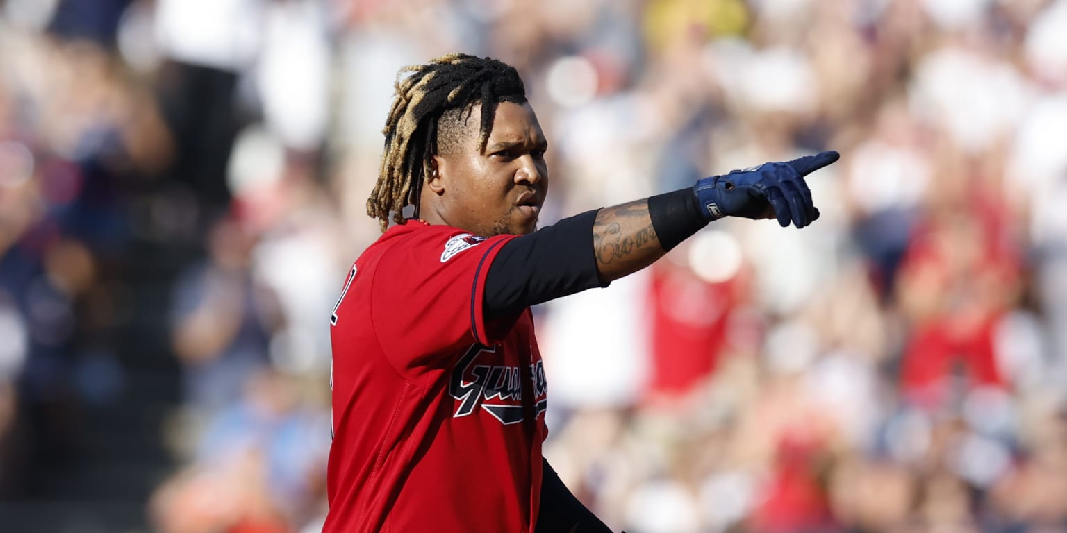 Guardianes madrugan a Astros de la mano de Rosario, J-Ram