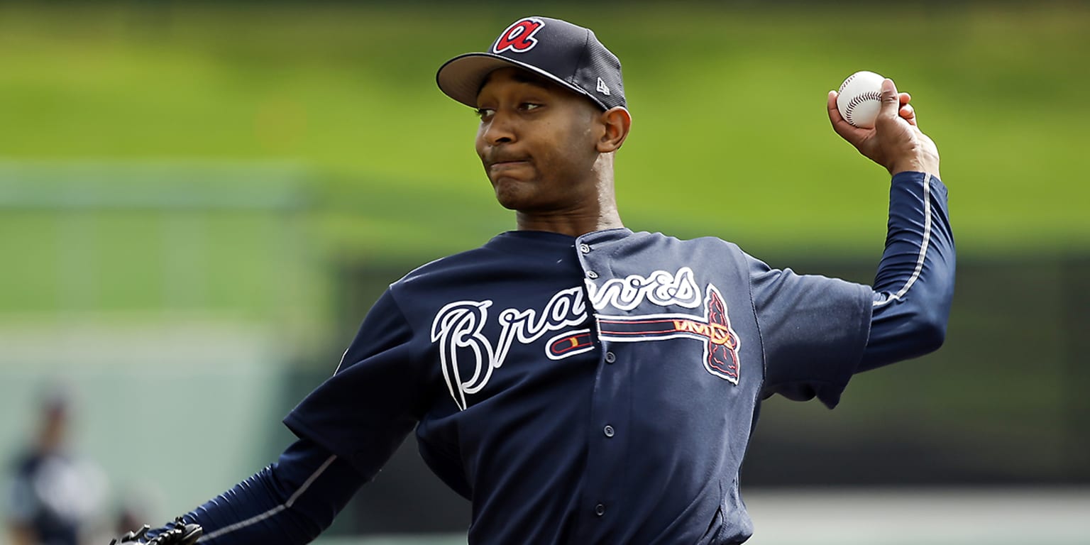 Braves purchase contract of LHP Sam Freeman