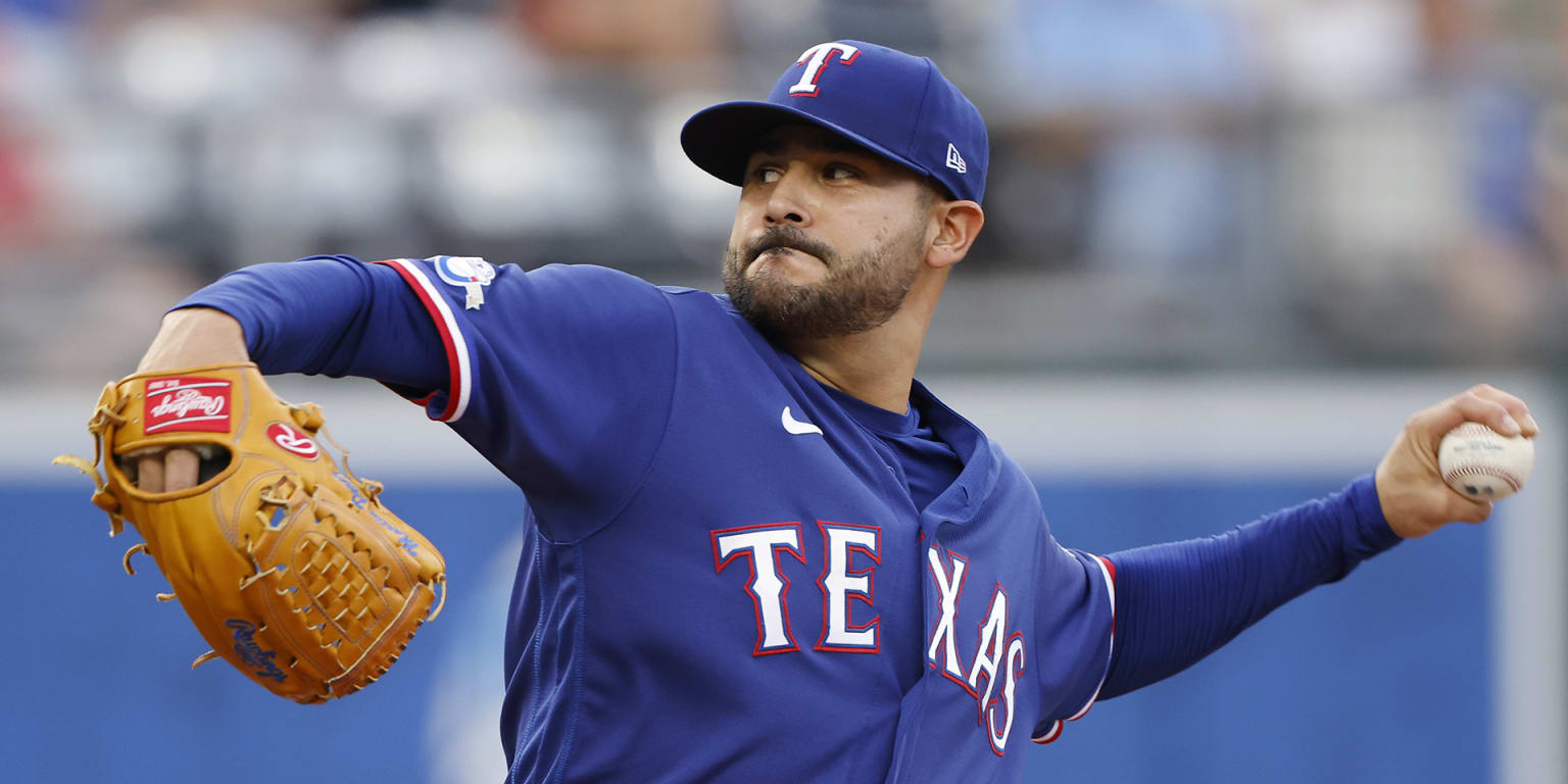 Martín Pérez having career season for Rangers