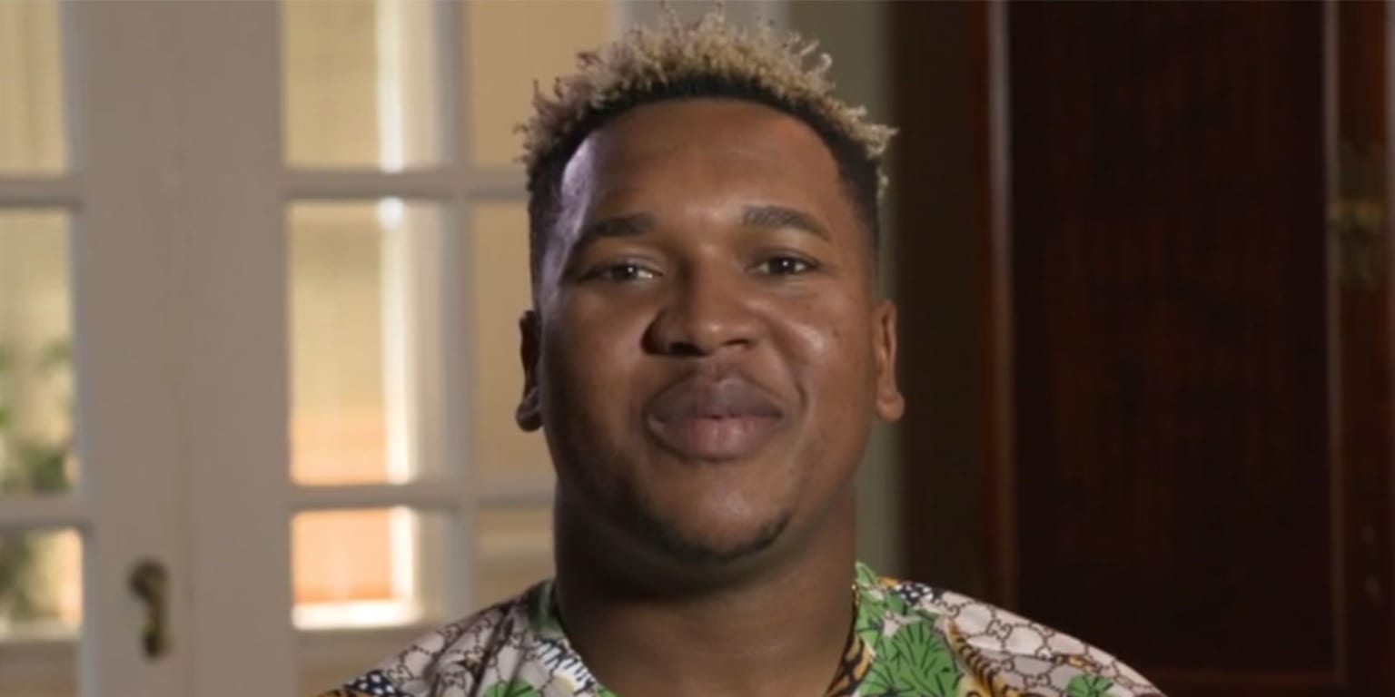 Guardians' José Ramírez talks baseball as youth