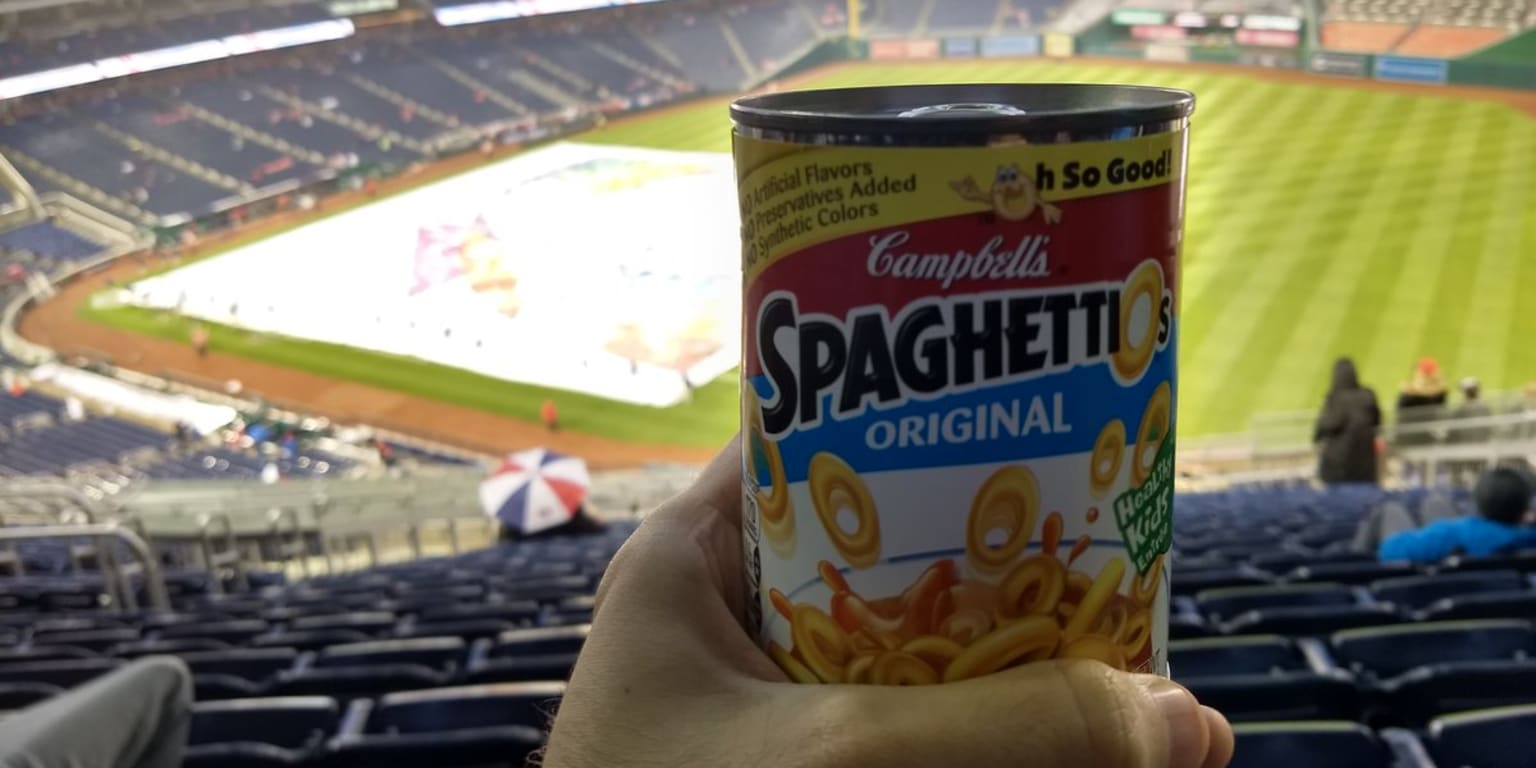 Fan brings spaghettios to baseball game | MLB.com