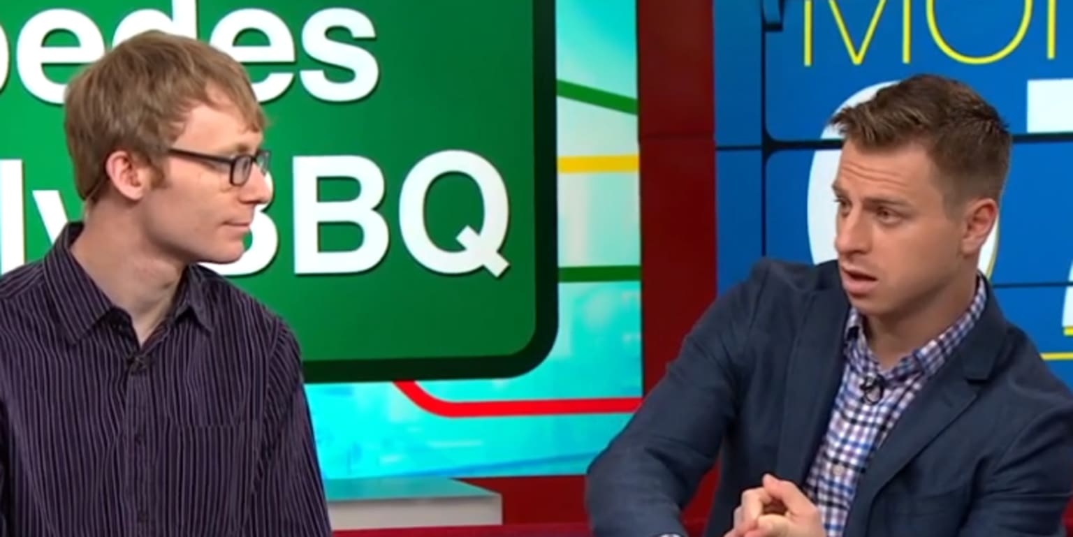 What do players actually talk about on first base? | MLB.com