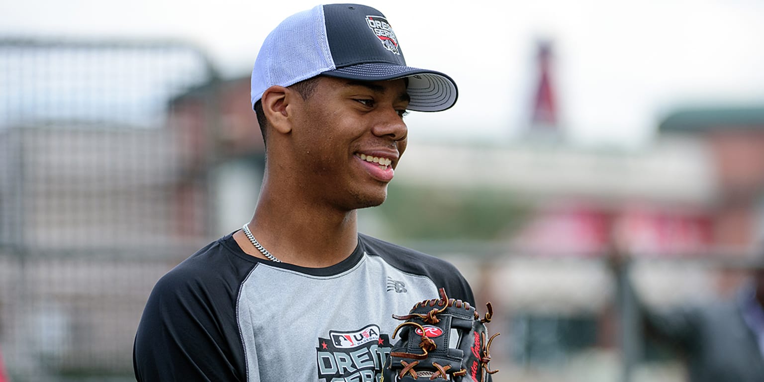 MLB Draft: Hunter Greene works out for Twins