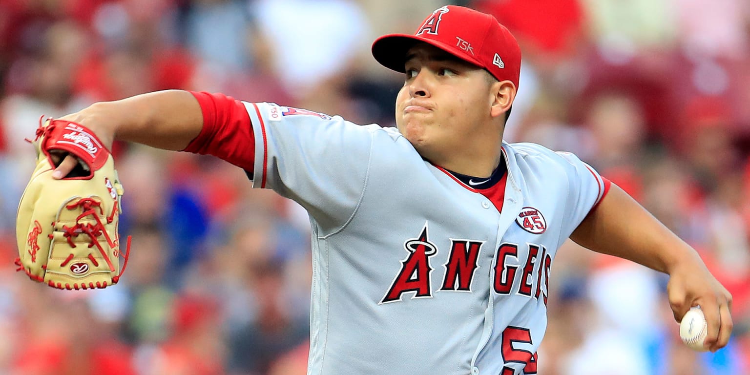 Jose Suarez struggles in loss to Reds