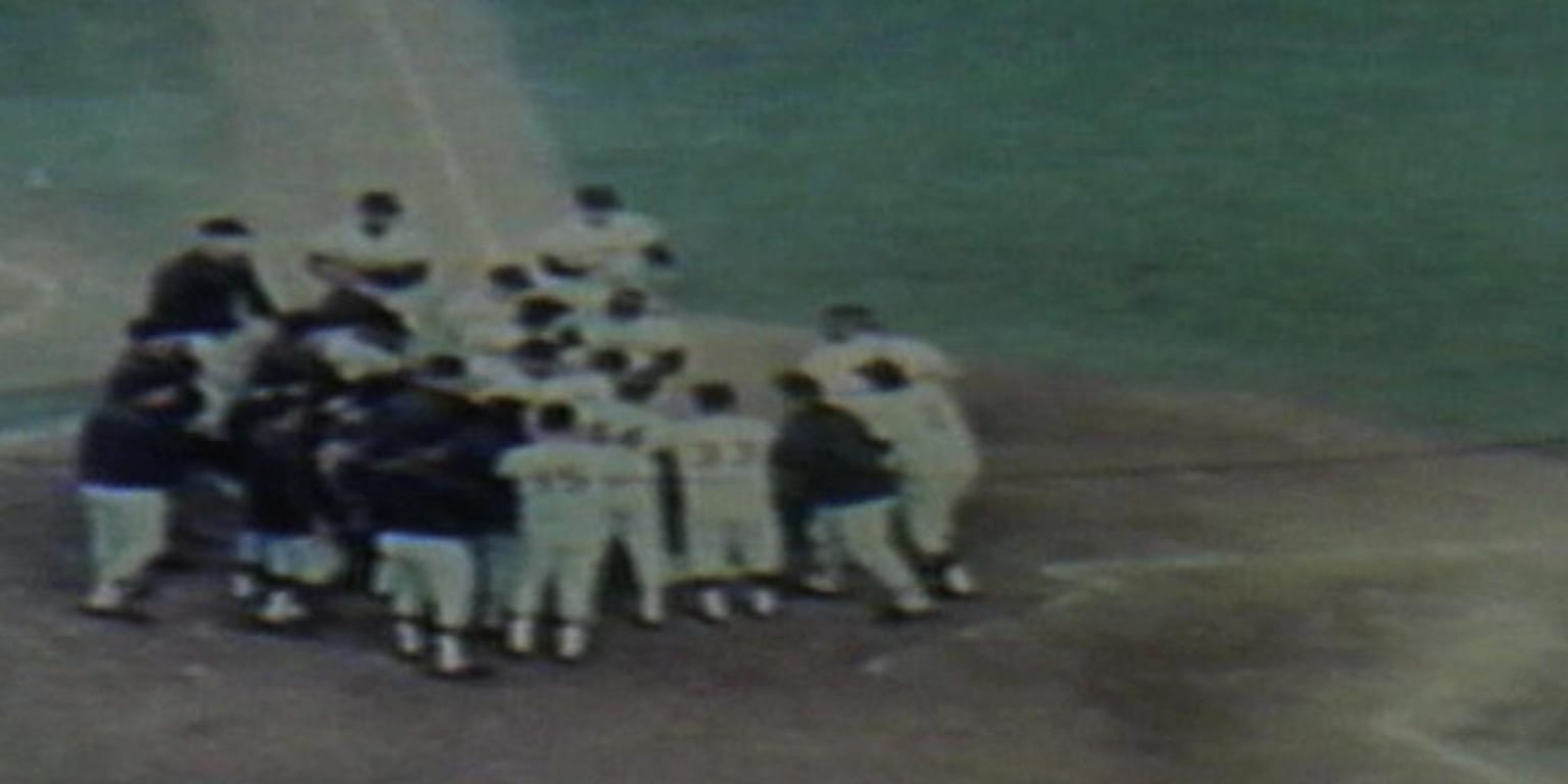 Say 'Hey, happy 86th birthday!' to baseball legend Willie Mays, member ...