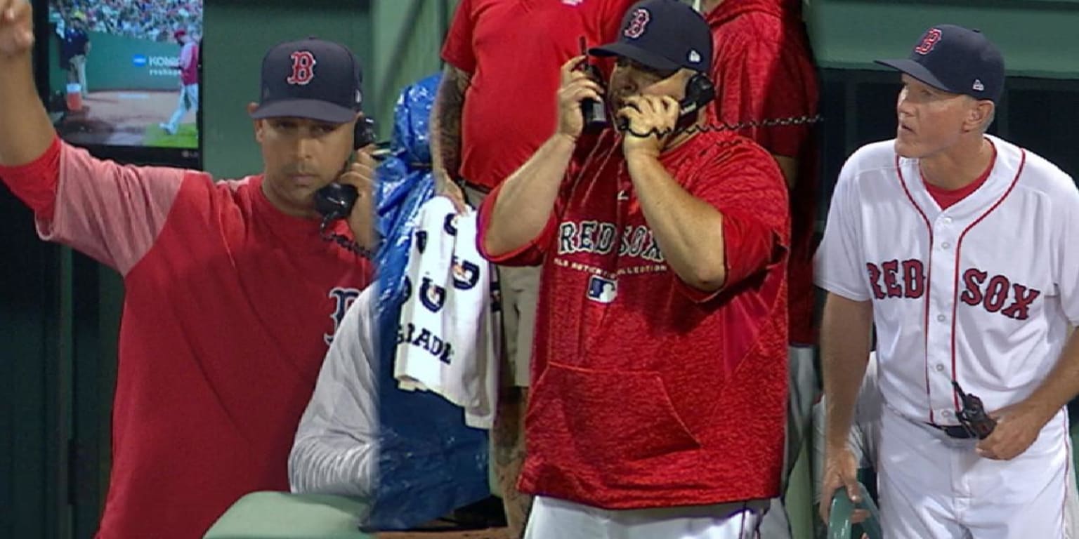 The Red Sox bullpen phones didn't work and there was mass chaos at ...