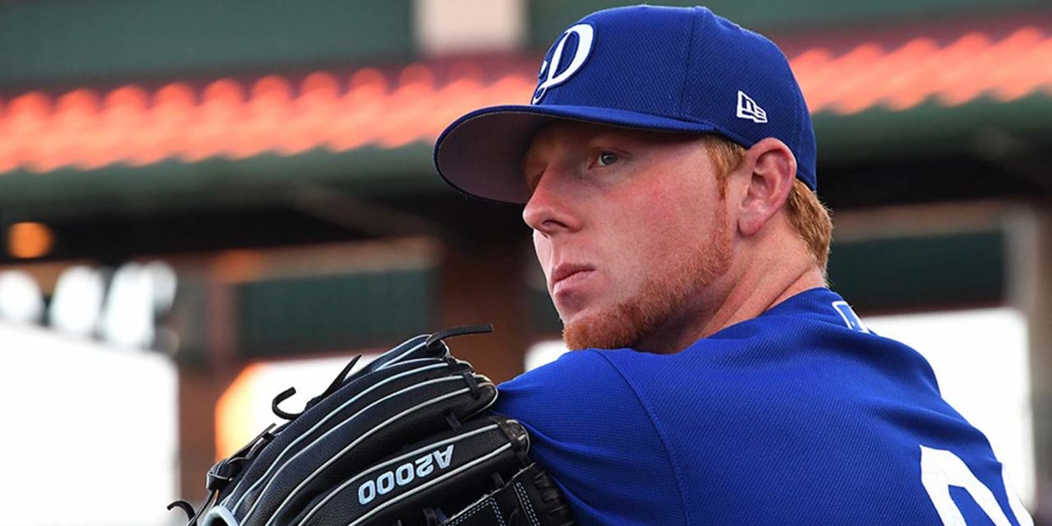 Dodgers' Shea Spitzbarth opens eyes in camp