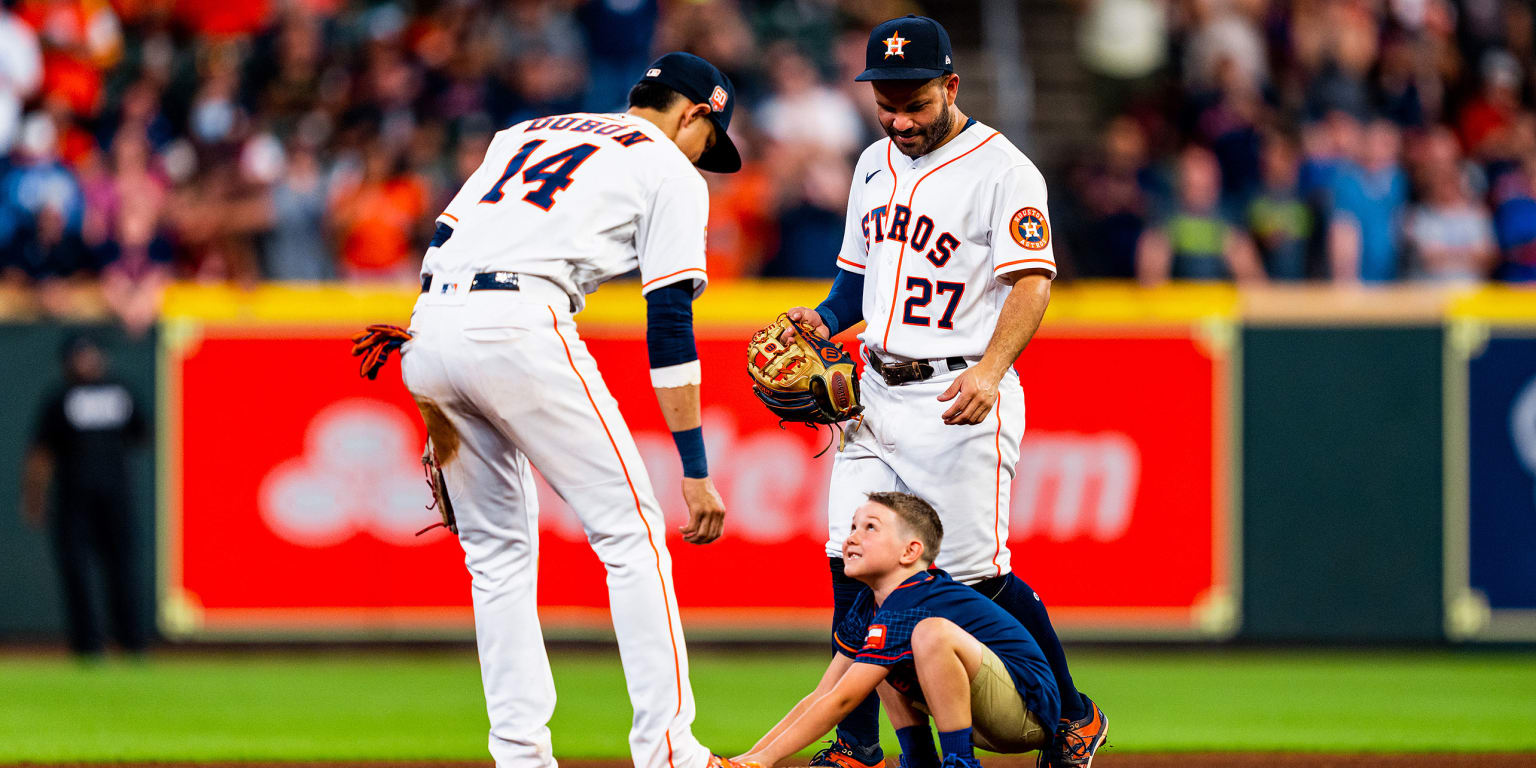 Fan takes stealing a base quite literally